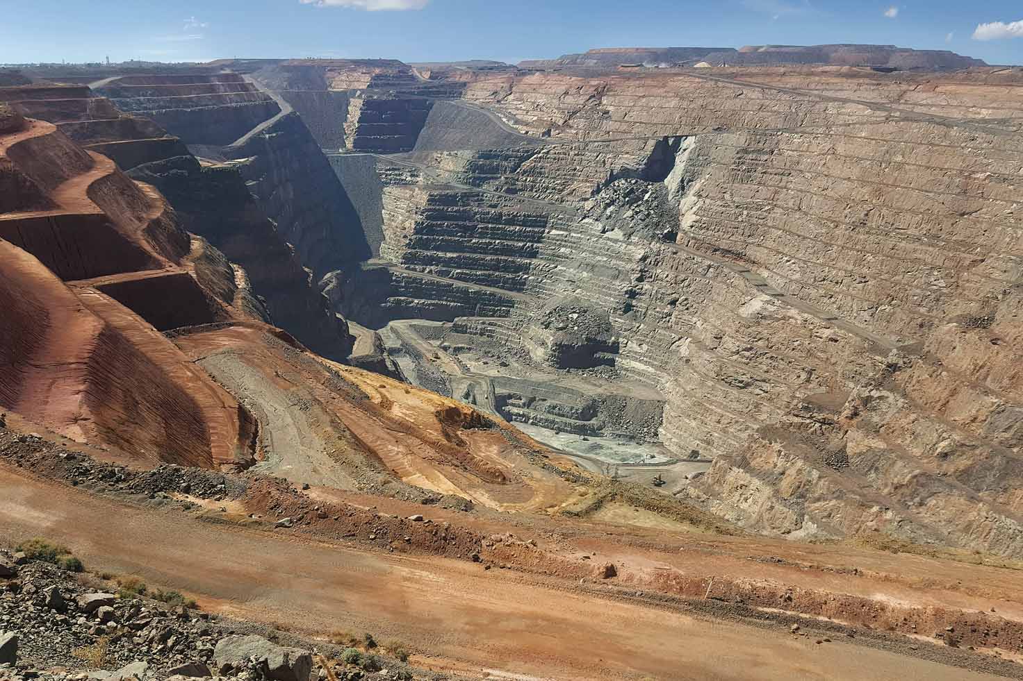 Surface Extraction Operations | Gold Training